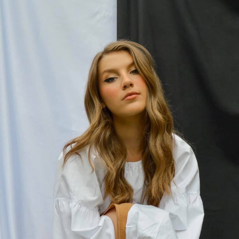 Zoe Jordan Releases Debut Track What Are We? | Kings of A&R