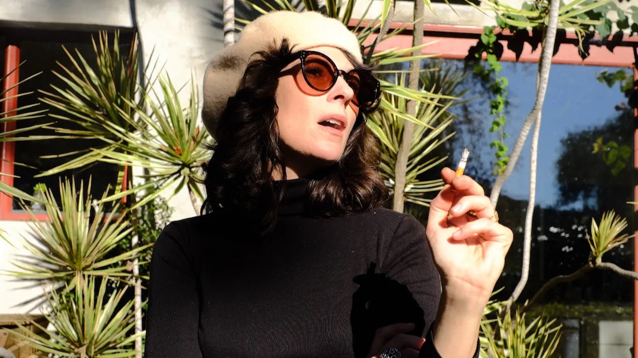 Jamie Drake Channels 70’s In New Song Easy Target | Kings of A&R